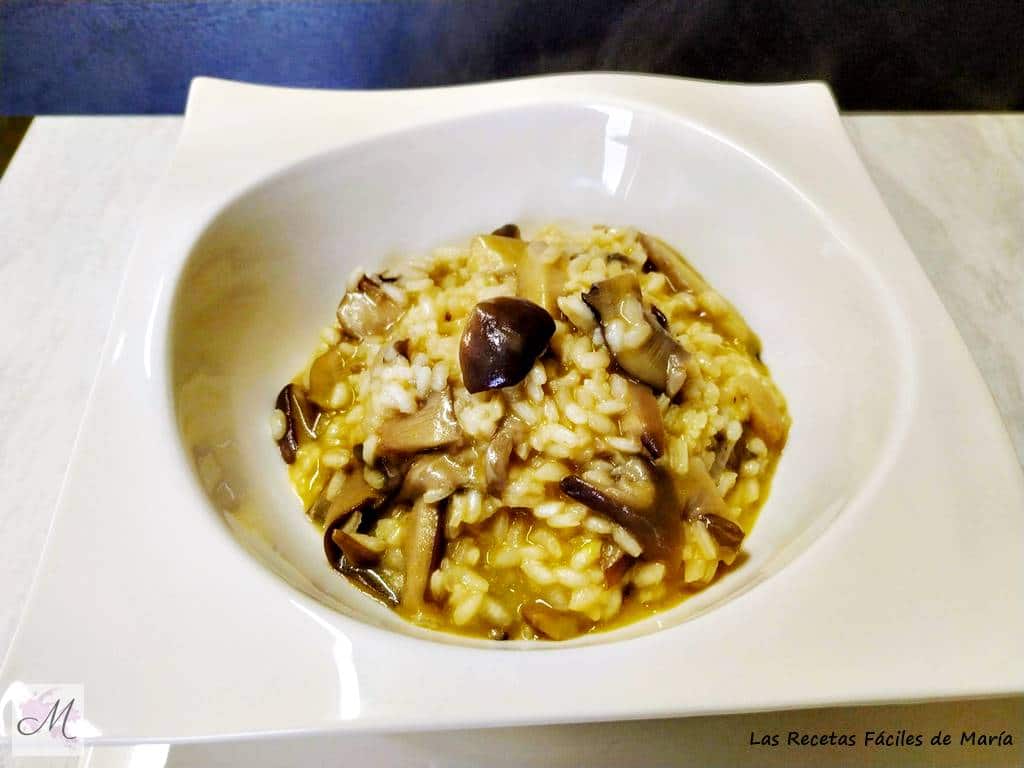 Risotto de setas fácil y rápido | Las Recetas Fáciles de María